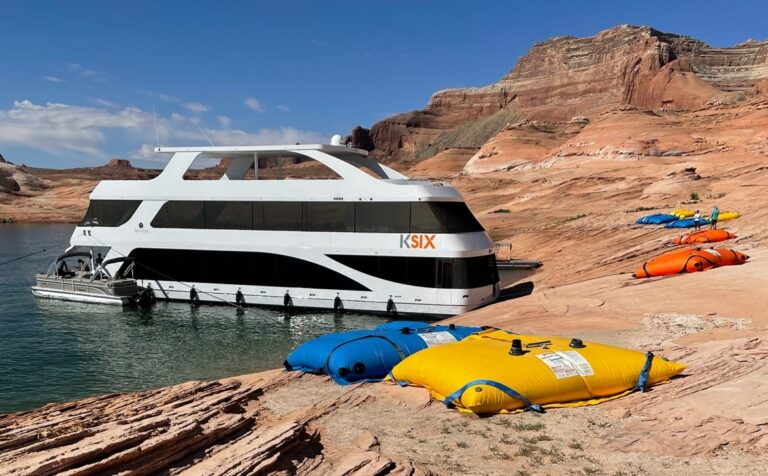 How to Anchor Your Antelope Point Houseboat | Antelope Point Marina ...